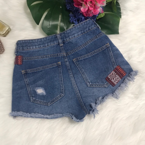 Bullhead | Shorts | Bullhead Mom Shorts High Rise Cut Offs Size | Poshmark
